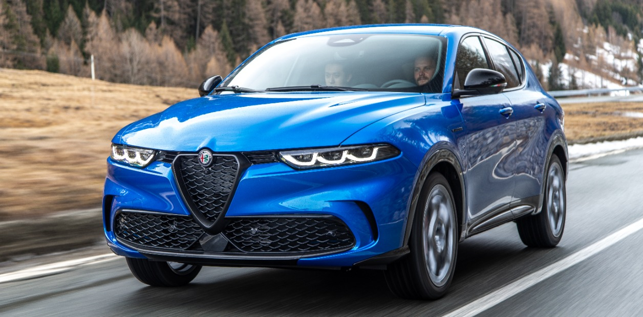 Alfa Romeo: Electric and Hybrid Cars | Green.Car