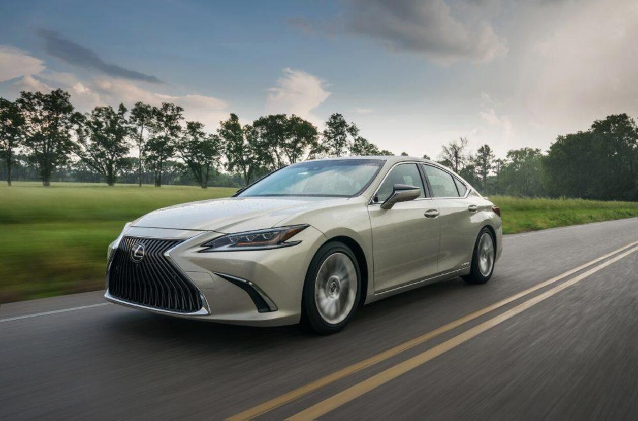 Lexus ES Saloon Self-Charging Hybrid | Green.Car